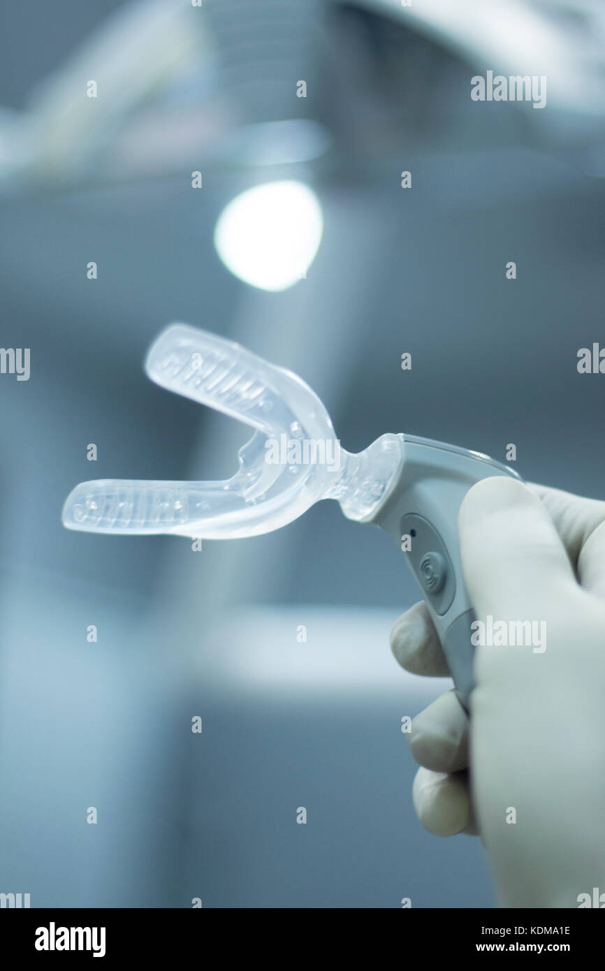 Dental bracket aligner accelerator vibrator for orthodontic ...