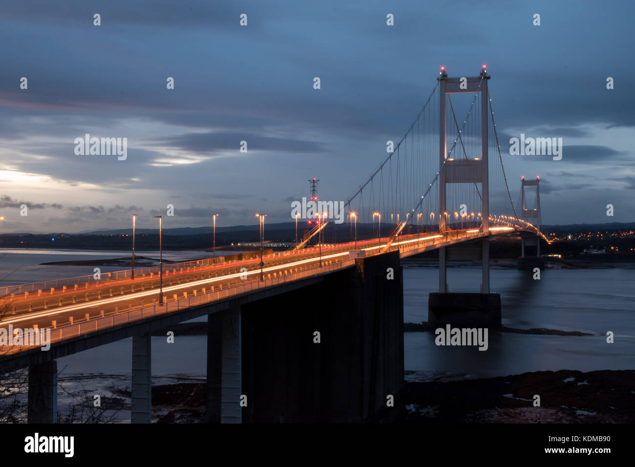 Severn estuary old severn bridge hi-res stock photography and images ...
