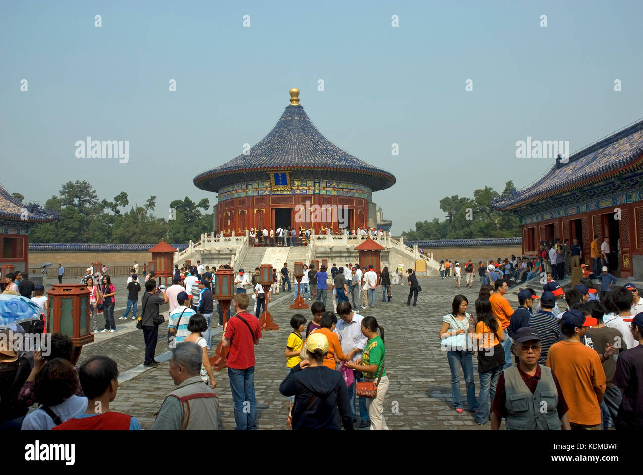 Vault of Heaven and Echo Wall, Temple of Heaven complex, Beijing, China ...
