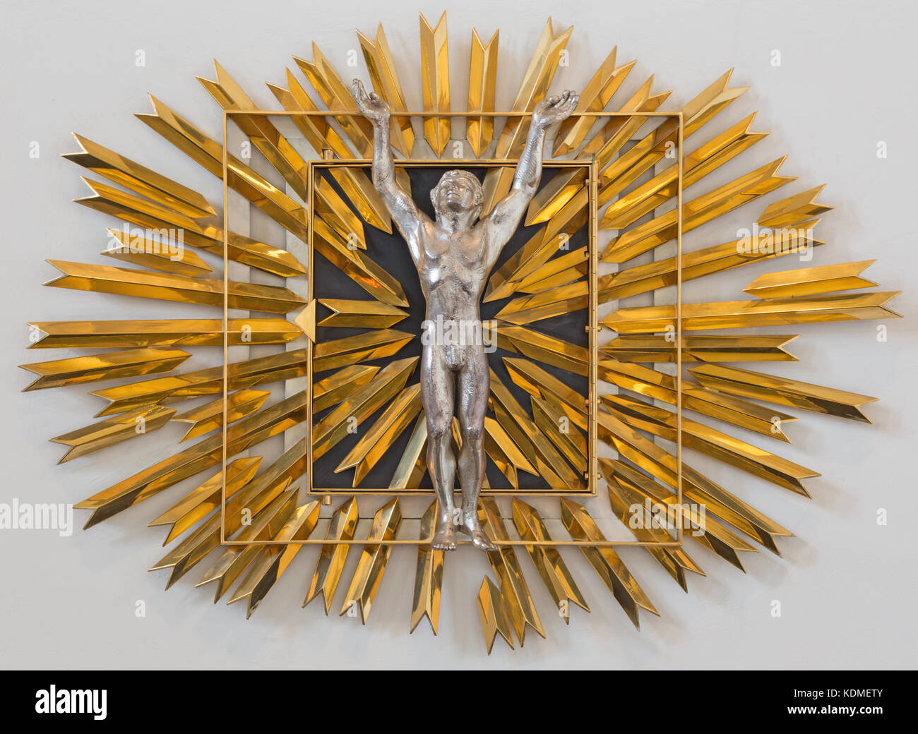 Modern church altar hi-res stock photography and images - Alamy