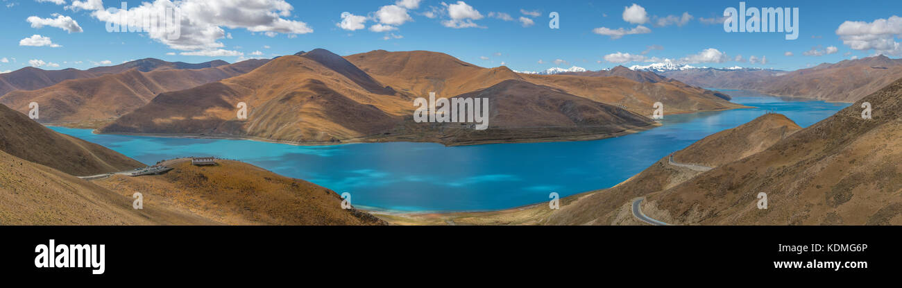 Yamdrok Lake Panorama, Shannan, Tibet, China Stock Photo - Alamy