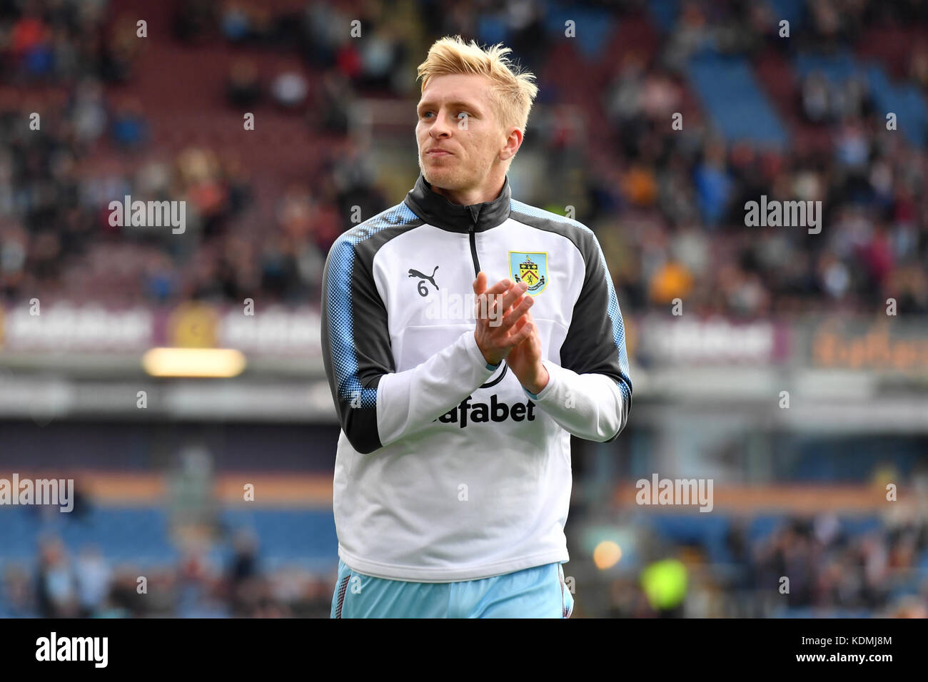 Burnley's Ben Mee before the game Stock Photo - Alamy