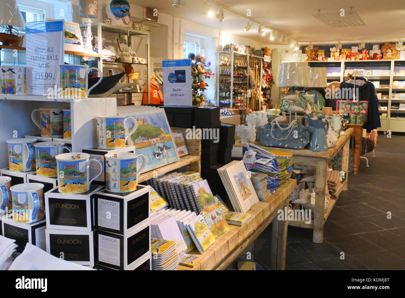 Gift shop interior hi-res stock photography and images - Alamy