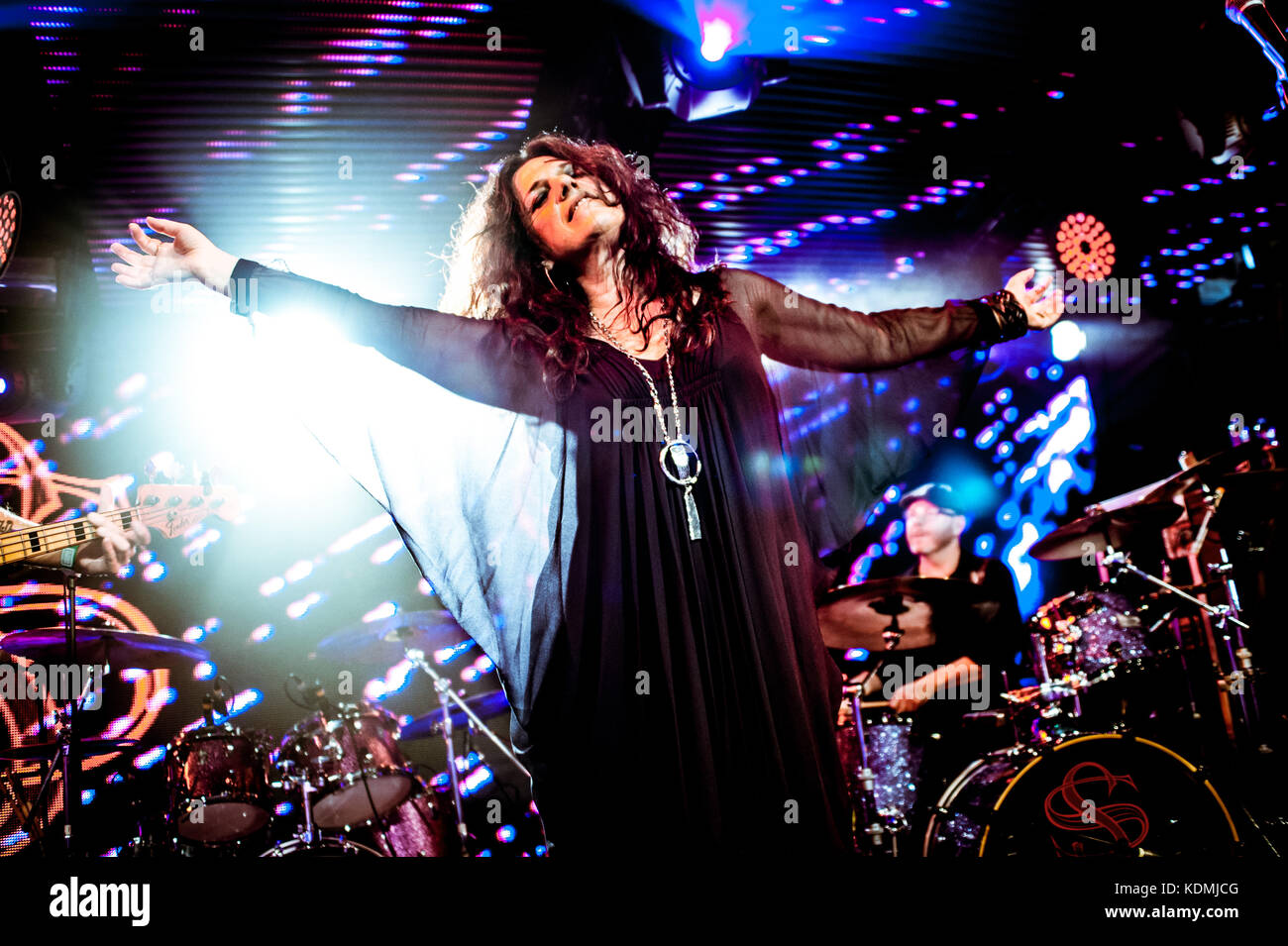 Sari schorr singer hi-res stock photography and images - Alamy