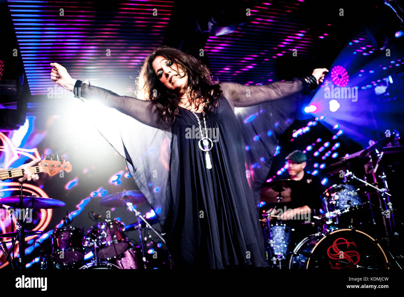 Sari schorr singer hi-res stock photography and images - Alamy