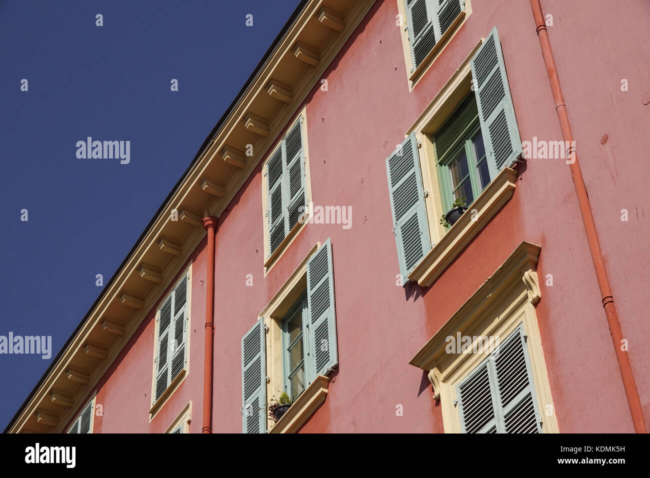 Pink building hi-res stock photography and images - Alamy