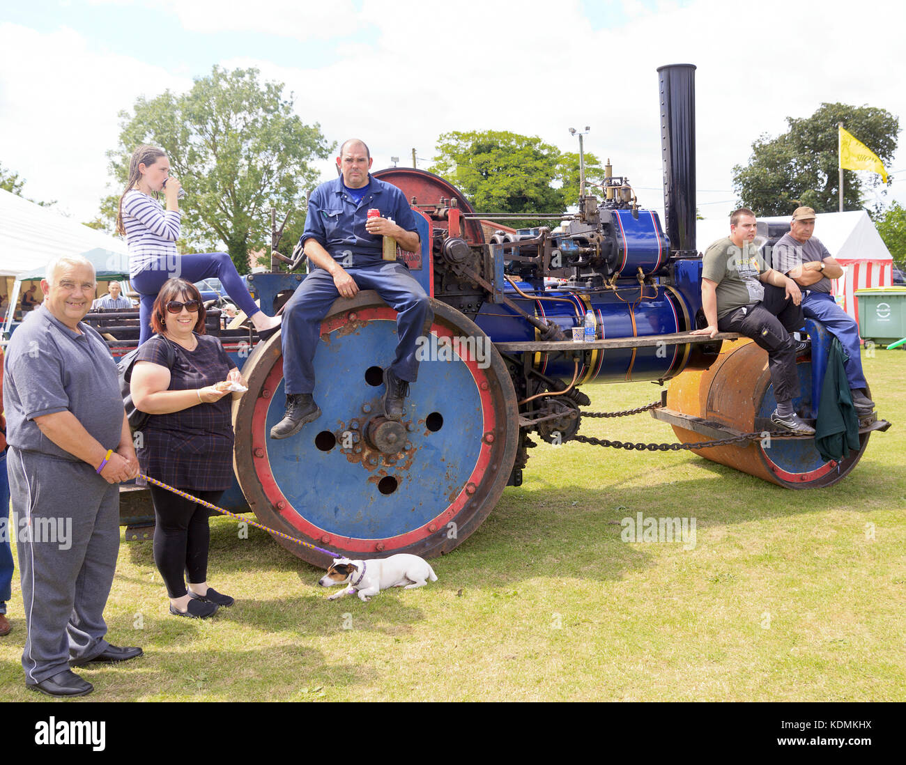 Traction engine crew hi-res stock photography and images - Alamy