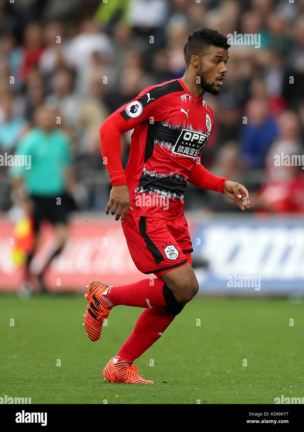 Huddersfield Town's Elias Kachunga Stock Photo - Alamy
