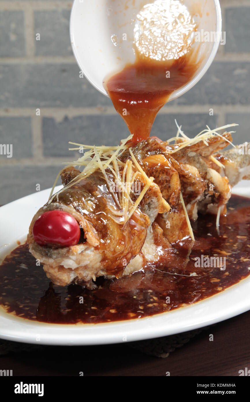 deep fried fish Stock Photo - Alamy