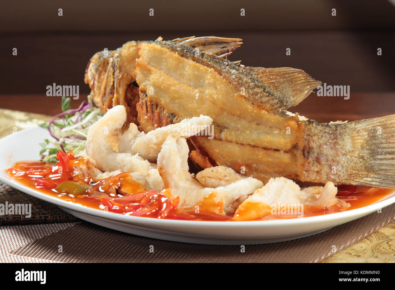 deep fried fish Stock Photo - Alamy