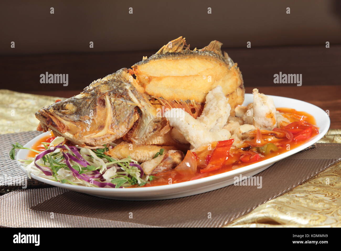 deep fried fish Stock Photo - Alamy
