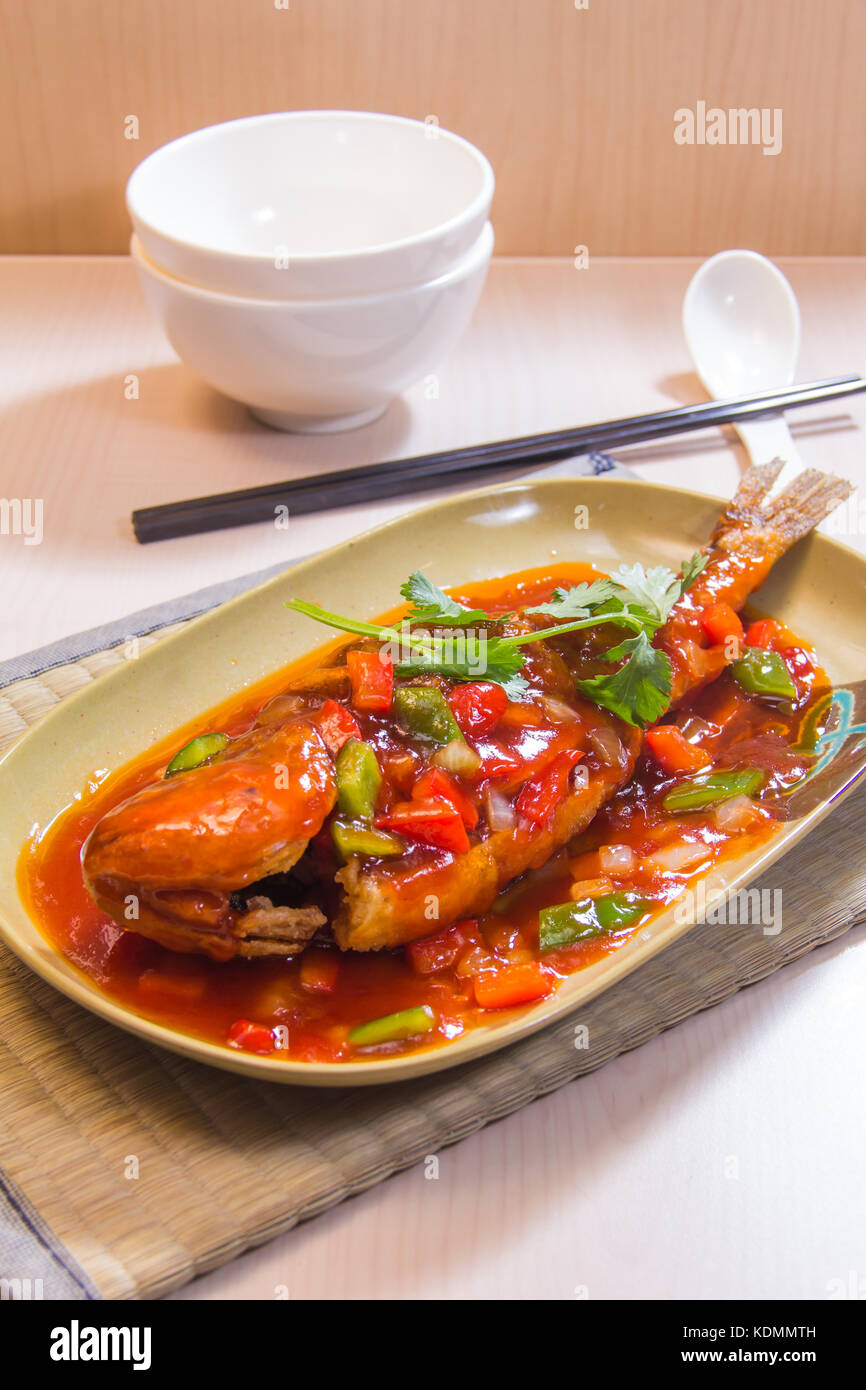 deep fried fish Stock Photo - Alamy