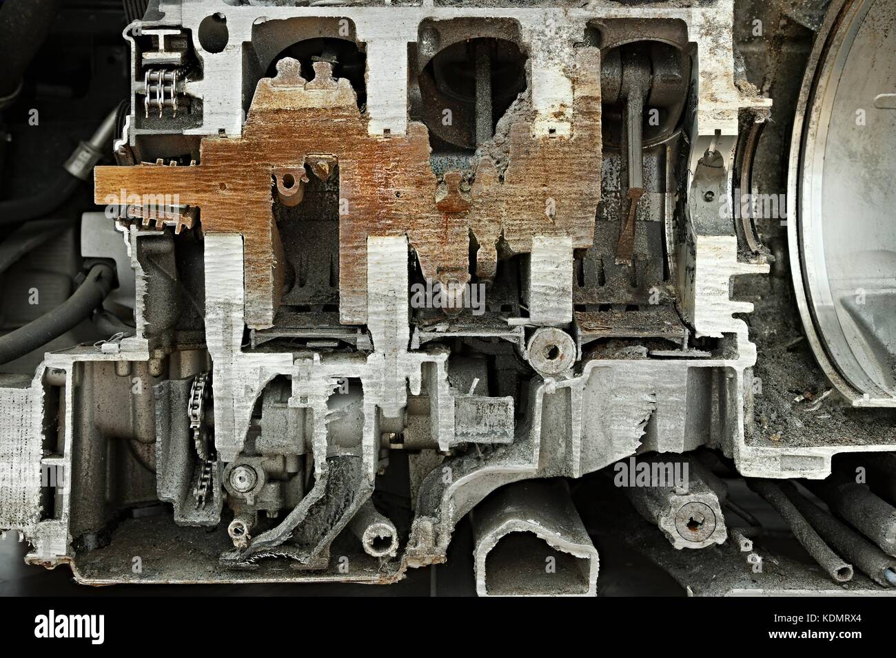 Car engine cross section hi-res stock photography and images - Alamy