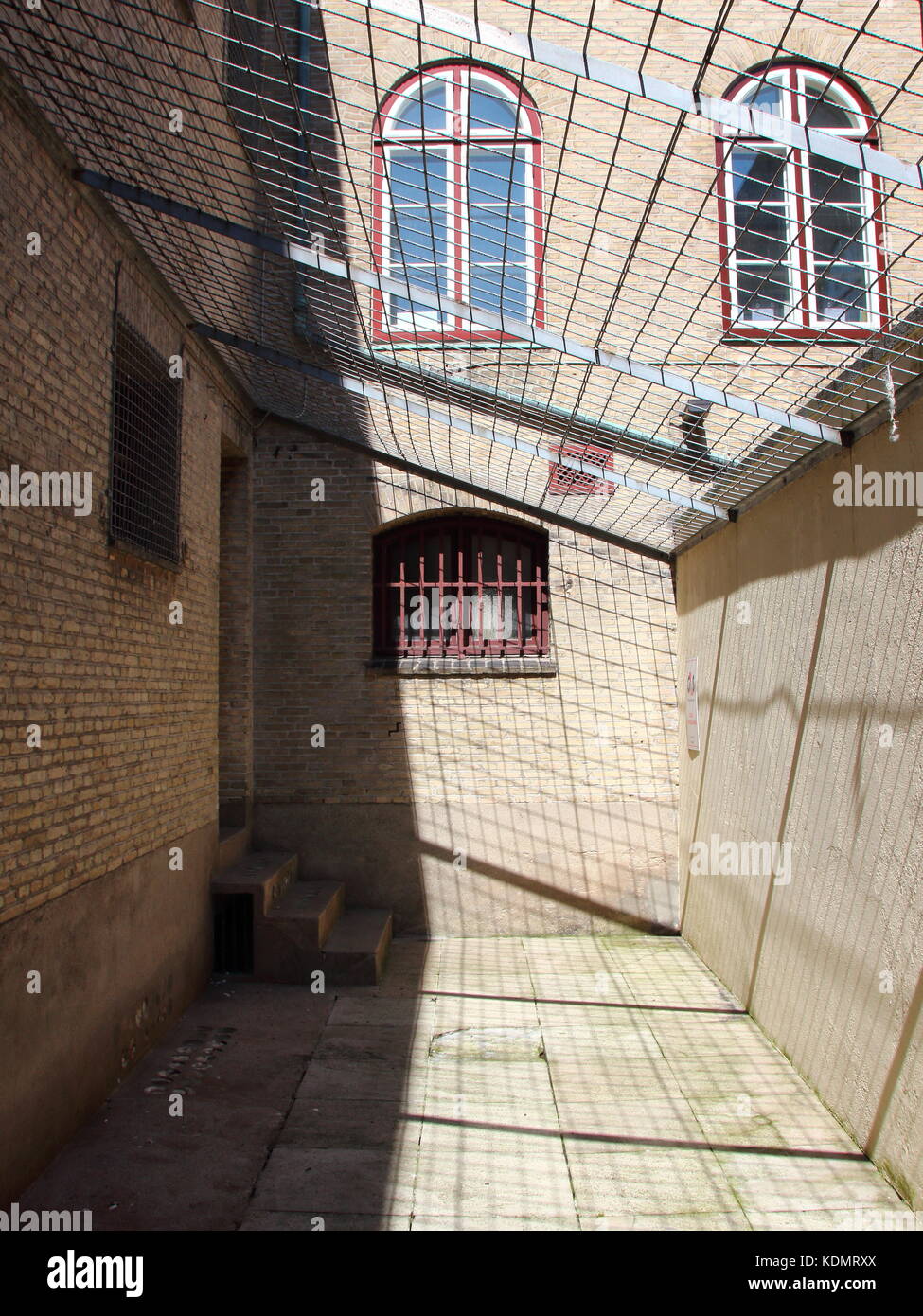 Separation detention hi-res stock photography and images - Alamy