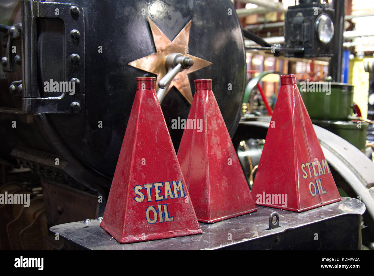 Vintage Steam Oil Cans Stock Photo - Alamy