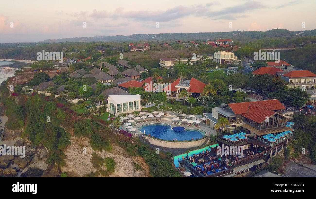 big scale rocks next to ocean Stock Photo - Alamy