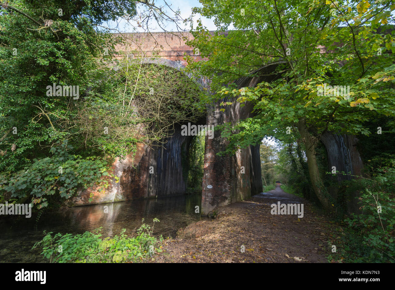 Railway bridge over the River Loddon at Old Basing village, Hampshire ...