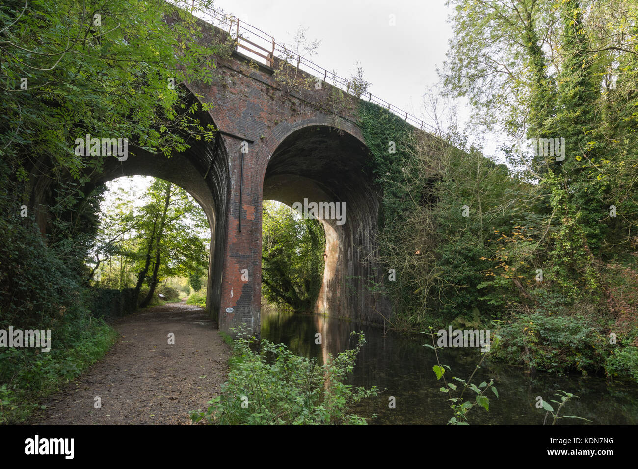 Railway bridge over the River Loddon at Old Basing village, Hampshire ...