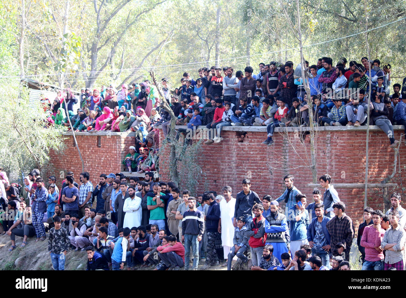 Shopian, India. 14th Oct, 2017. Thousands attend funeral of a Waseem Ah ...