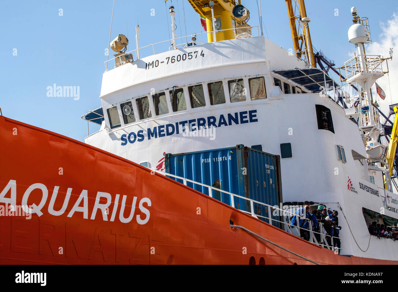 Palermo, Italy. 13th Oct, 2017. The Aquarius (SOS Mediterranee) ship ...