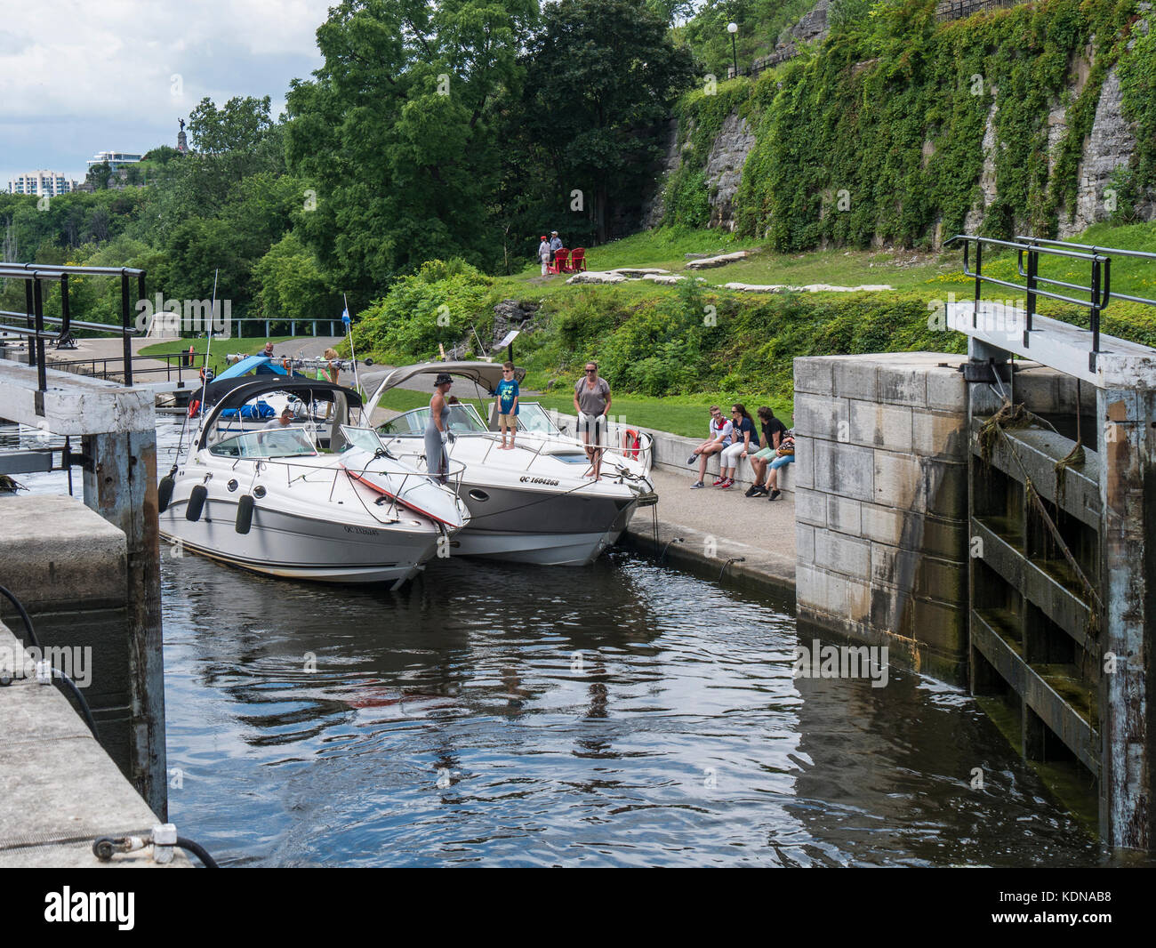 Opening of locks hi-res stock photography and images - Alamy