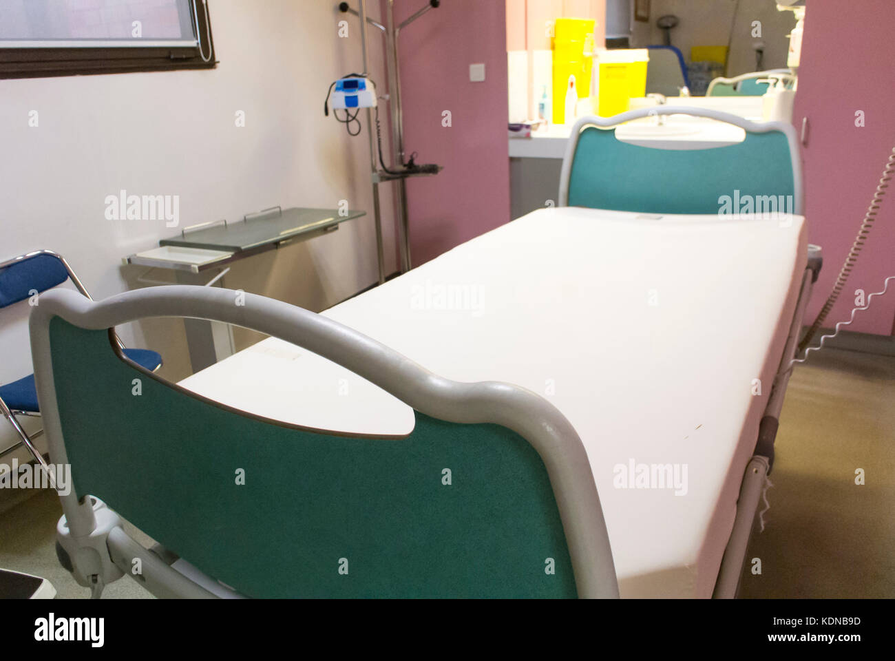 Hospital room france hi-res stock photography and images - Alamy