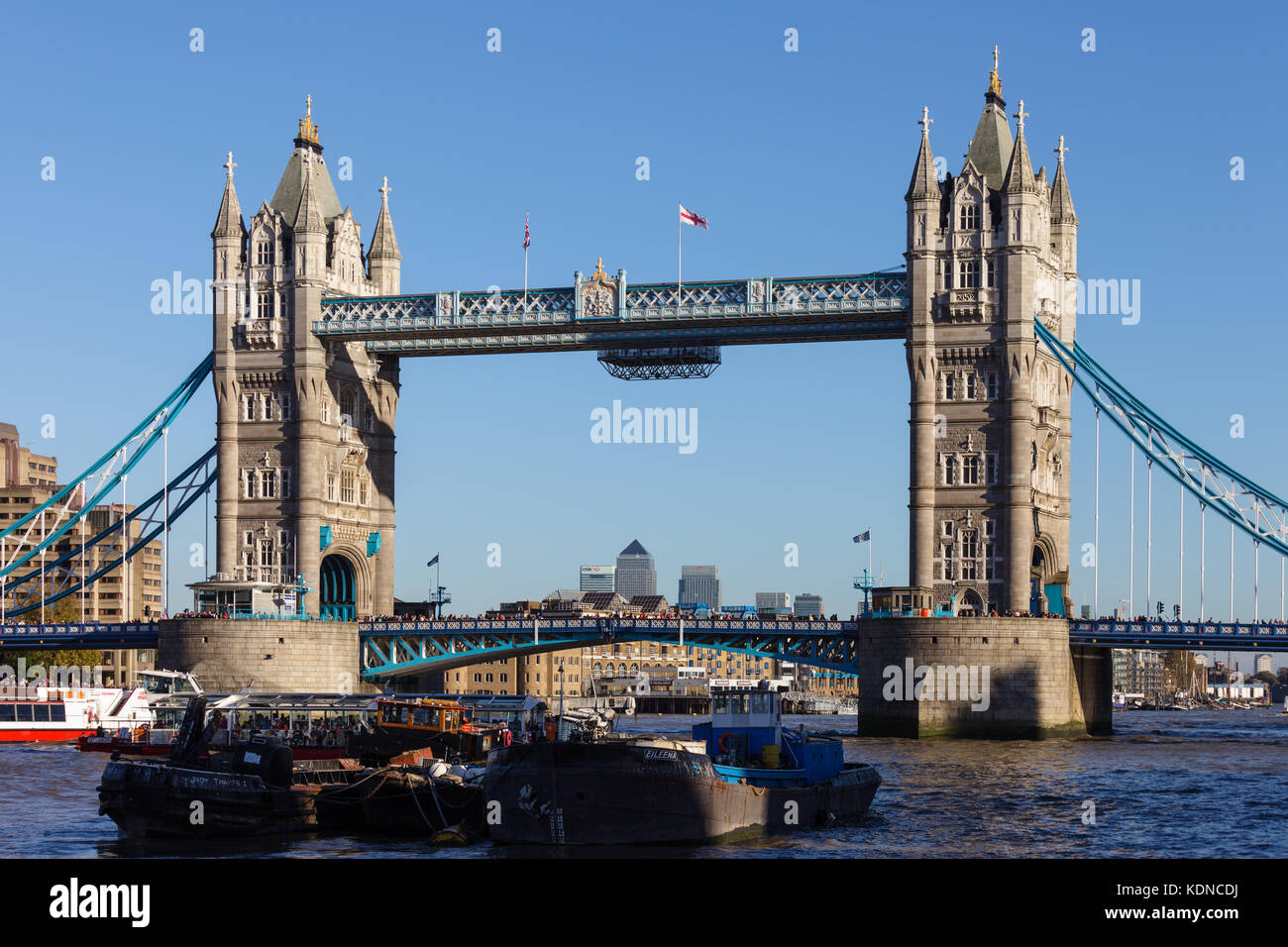 Towers hi res hi-res stock photography and images - Alamy