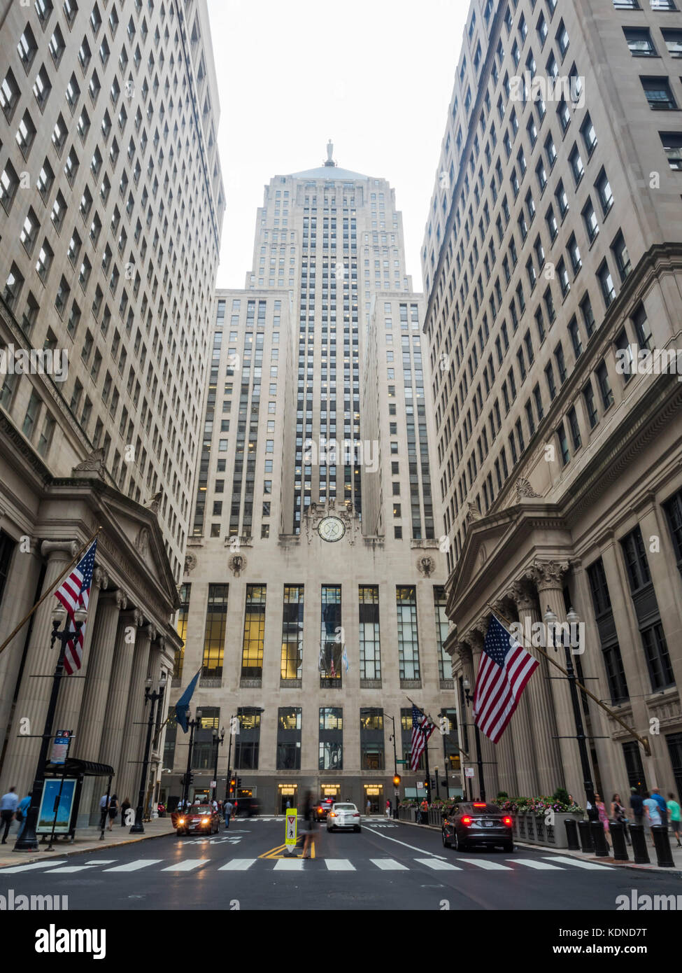 Chicago federal building columns hi-res stock photography and images ...