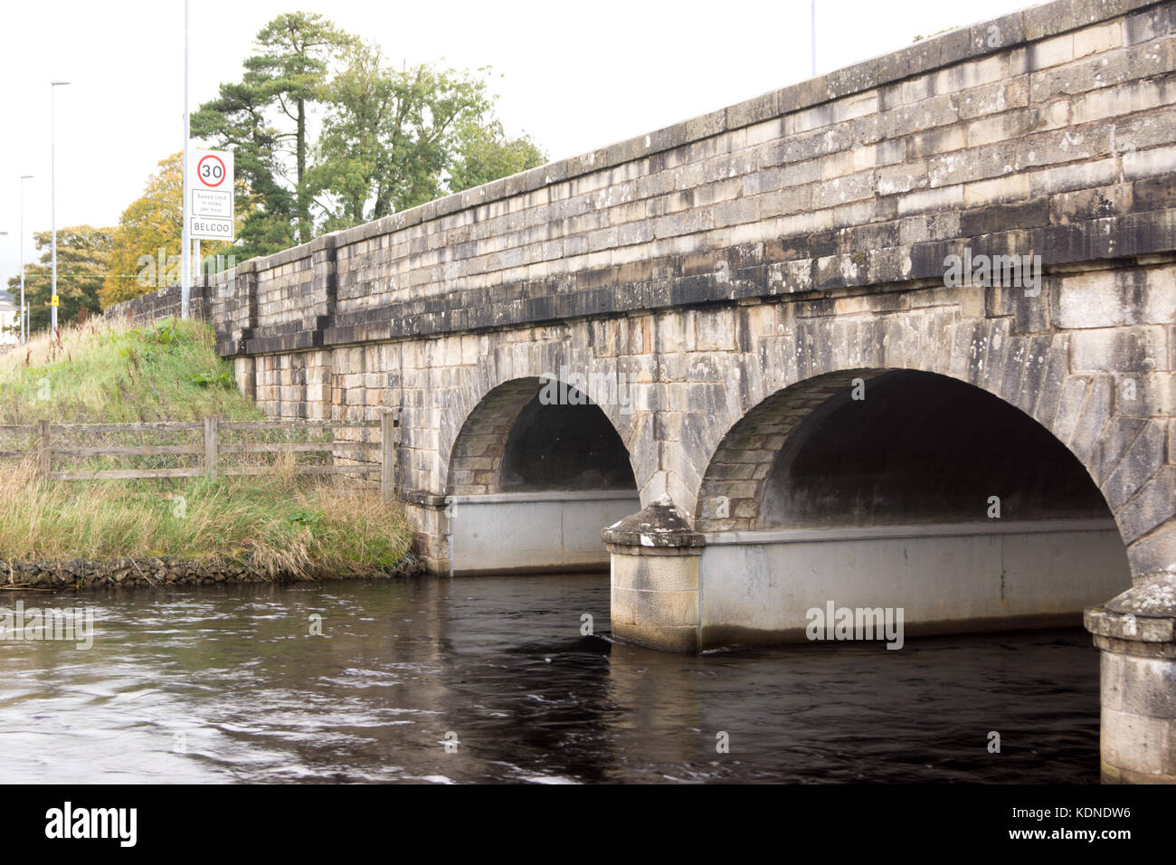 Belcoo river bridge hi-res stock photography and images - Alamy