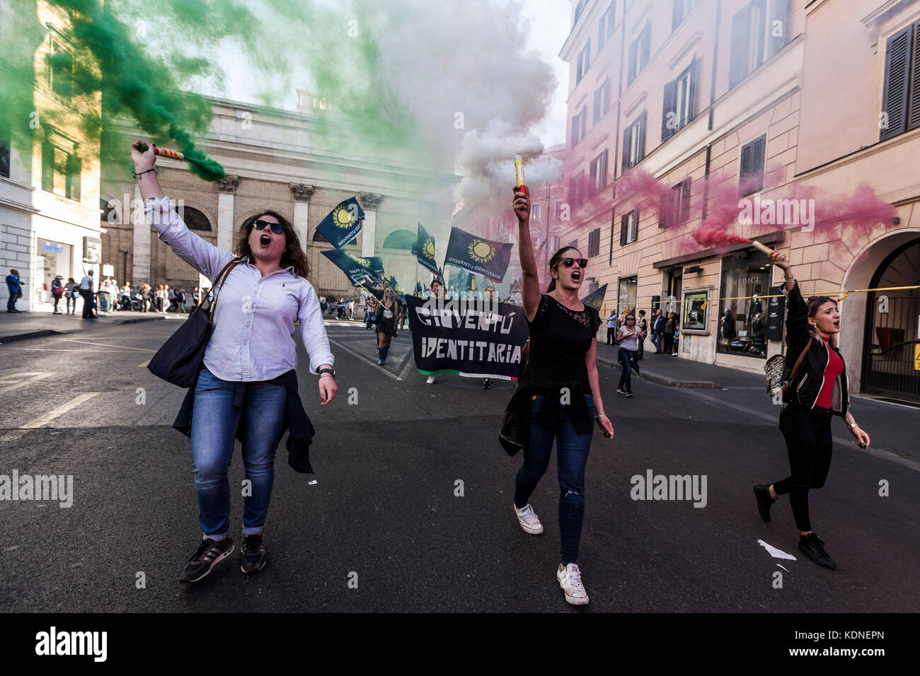 Rome, Italy. 14th Oct, 2017. National Movement for Sovereignity, an ...