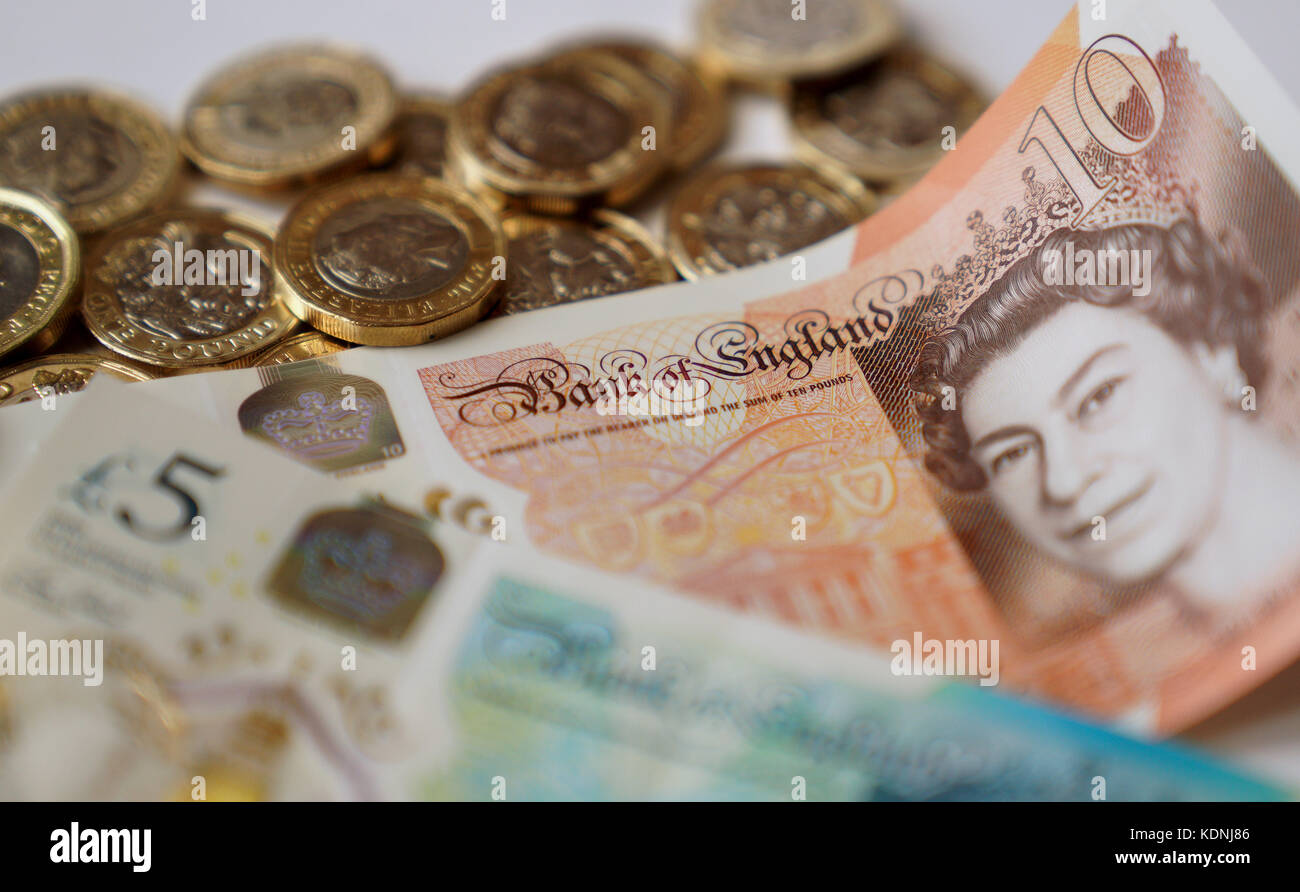British bank notes and coins Stock Photo - Alamy