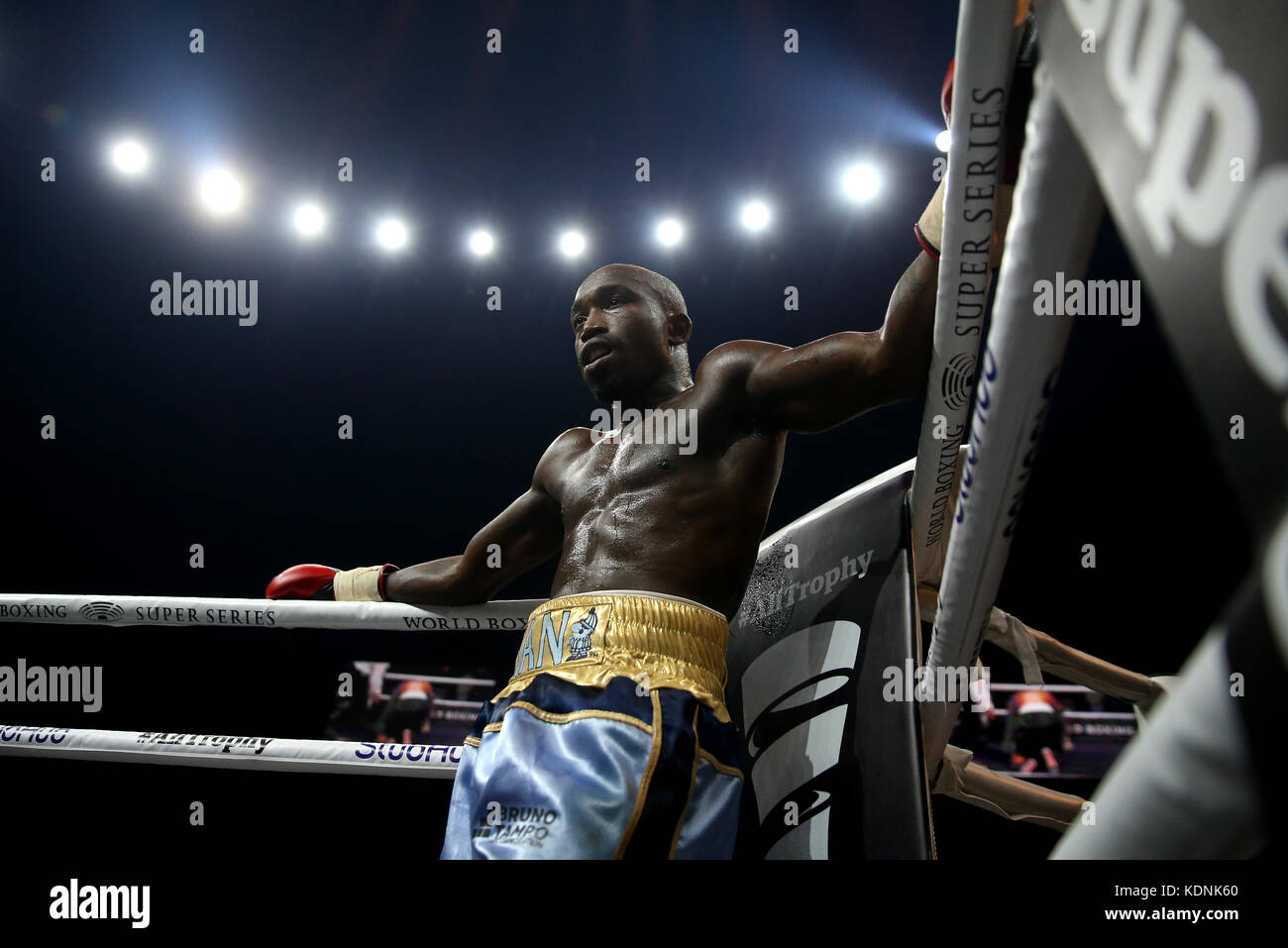 Welterweight bout wembley sse arena hi-res stock photography and images ...