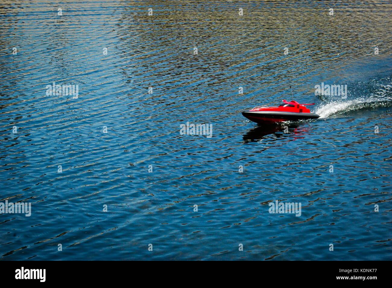Remote Control Speedboat High Resolution Stock Photography and Images ...