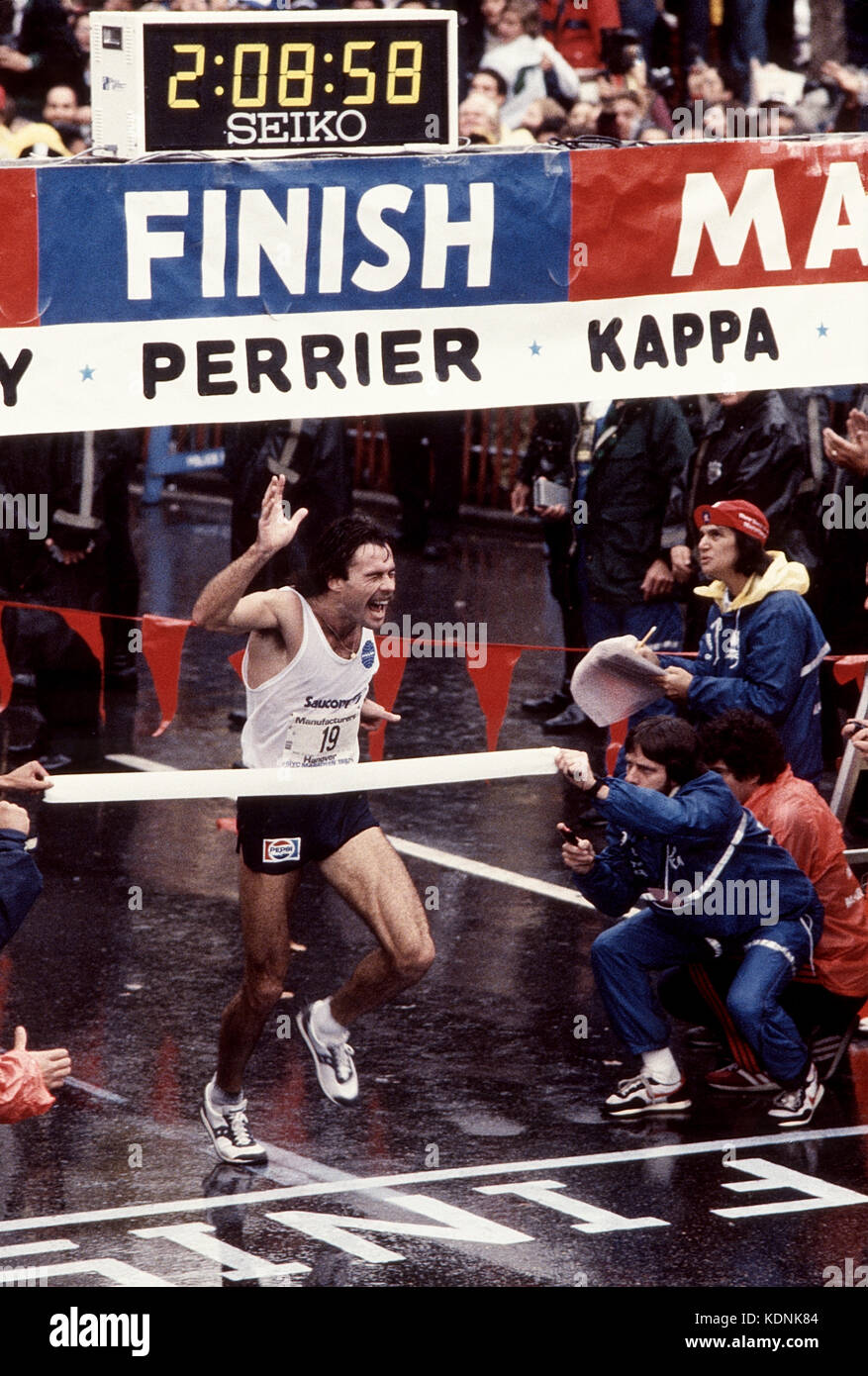 Rod Dixon (NZL) wins the 1983 New York City Marathon Stock Photo - Alamy