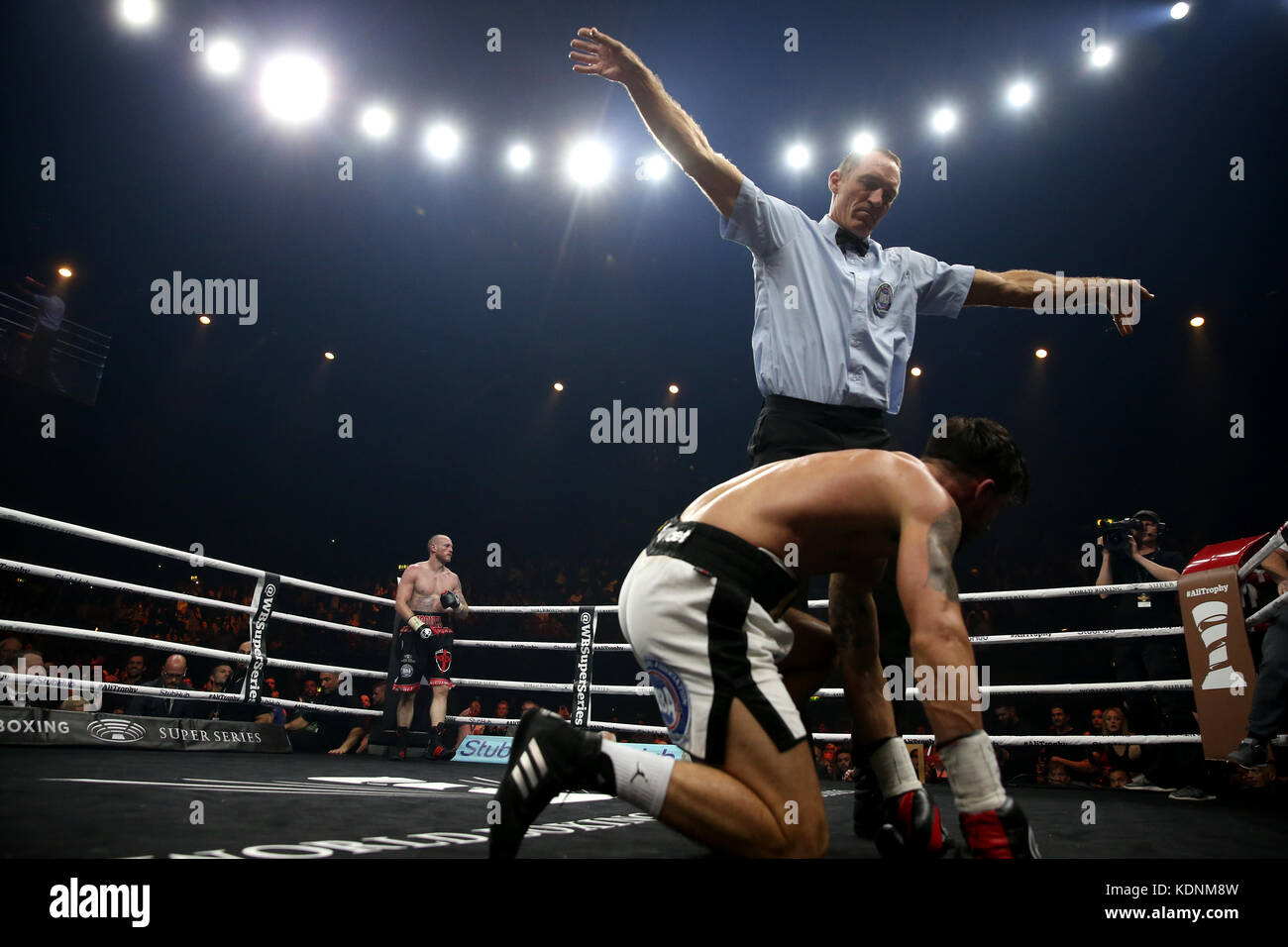 Wbss super middleweight quarter final bout wembley sse arena hi-res ...