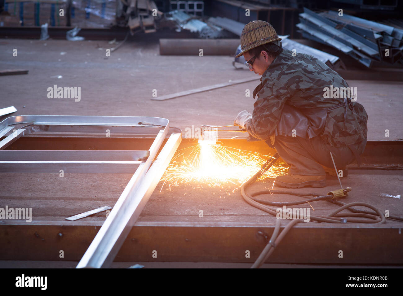 Welding arch hi-res stock photography and images - Alamy