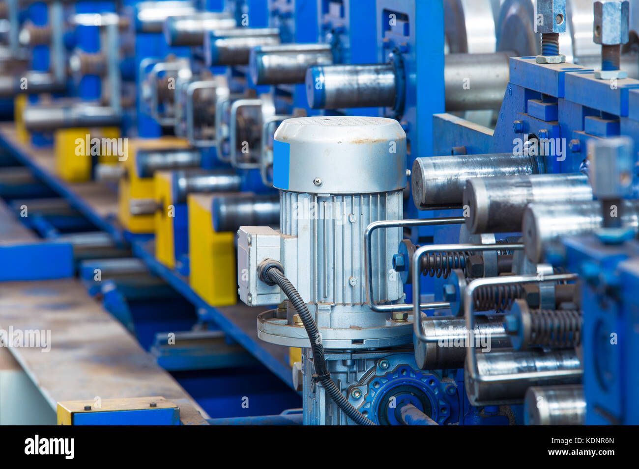 Workshop,Large steel processing plant Stock Photo - Alamy