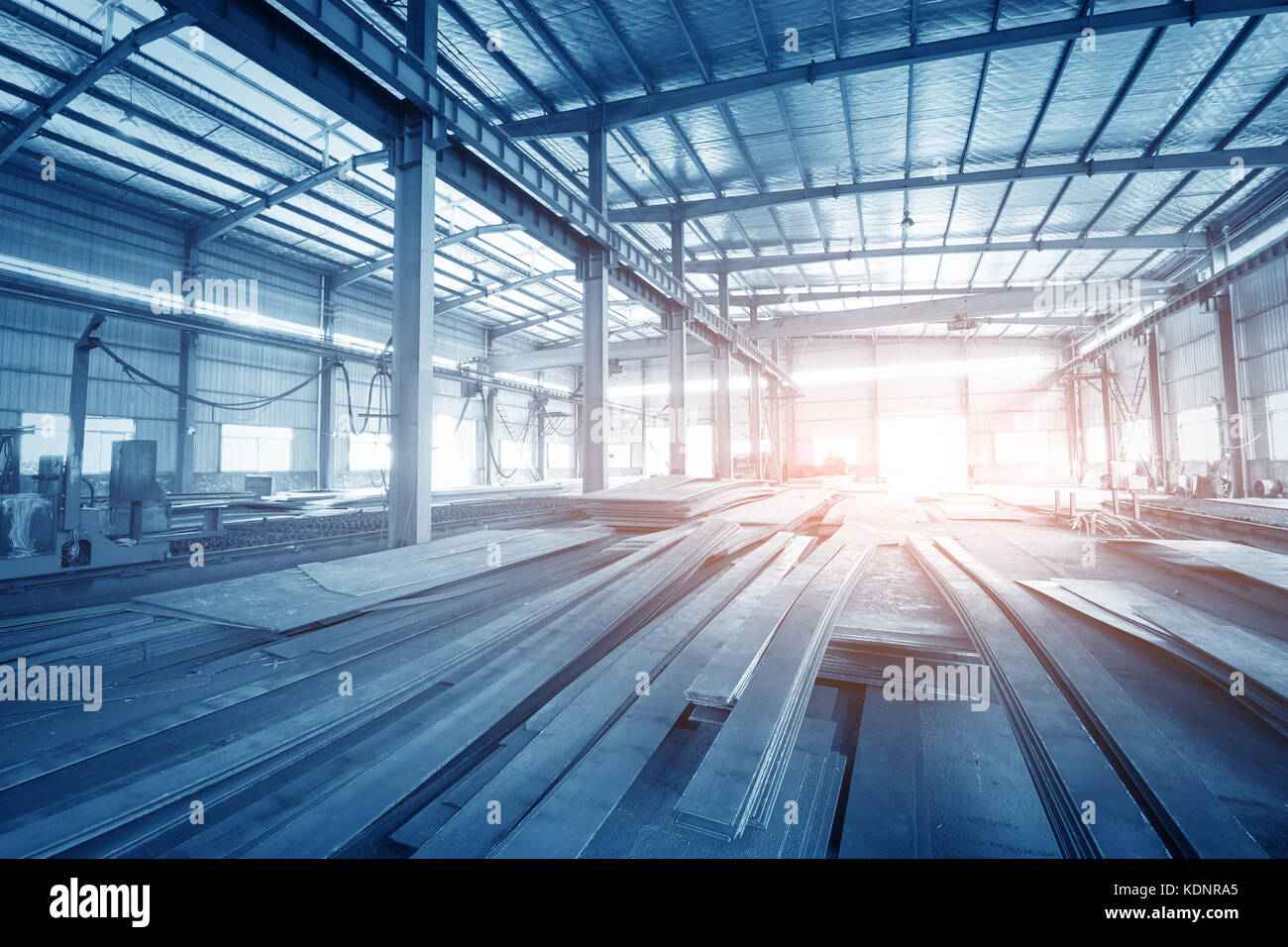 Heavy manufacturing metallurgy machines metal hi-res stock photography ...