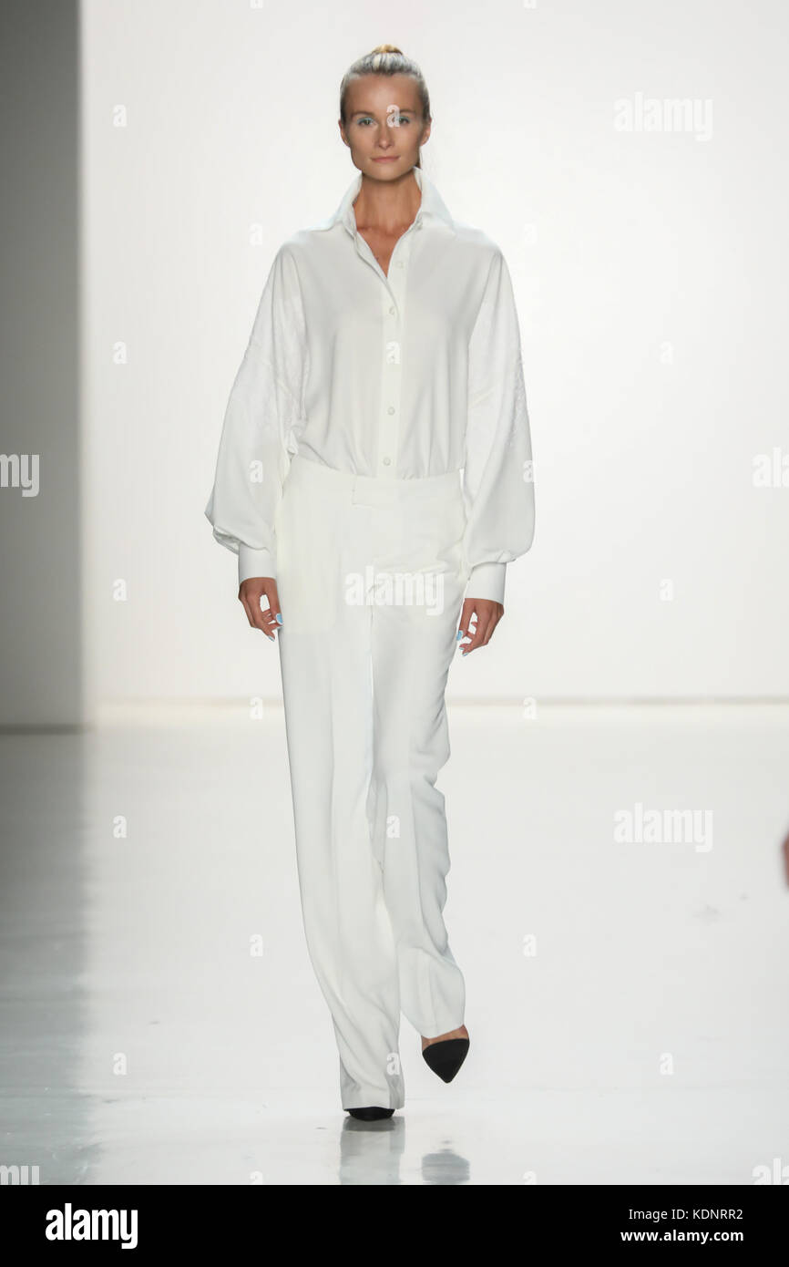 New York Fashion Week S/S 2018 - Zang Toi - Runway and Inside Featuring ...