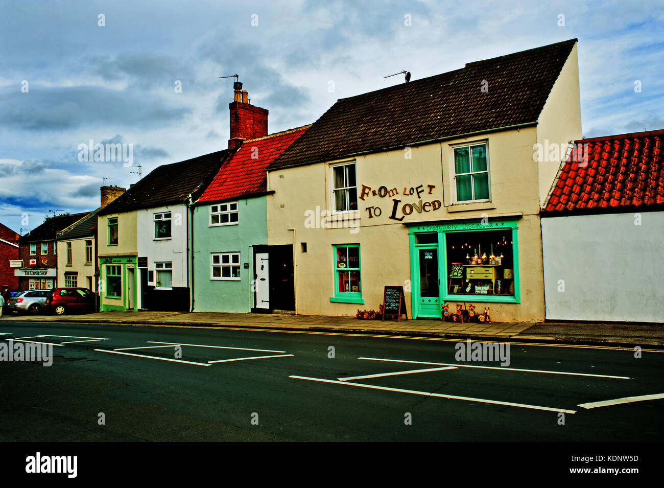 Vintage and retro shop hi-res stock photography and images - Alamy
