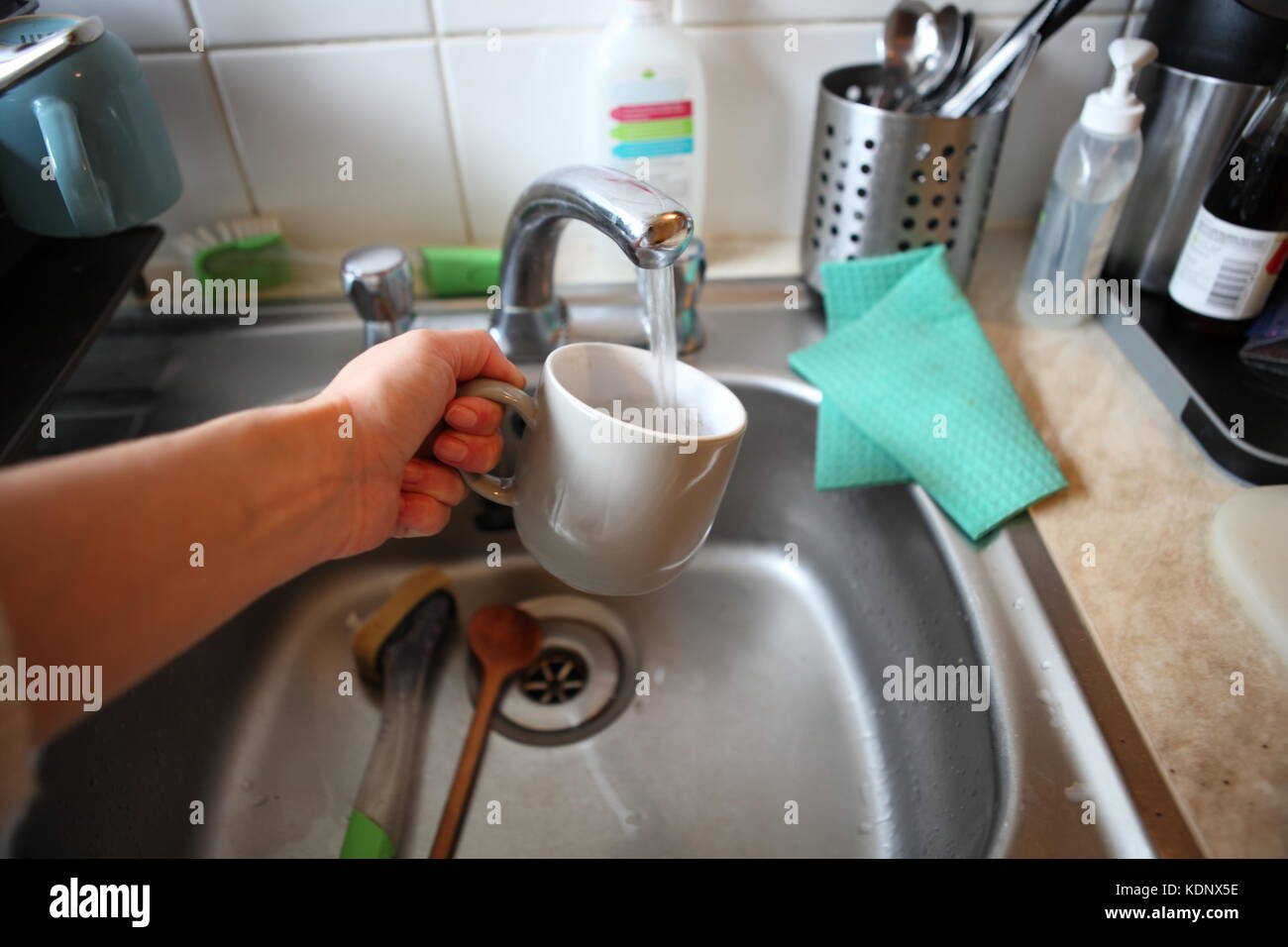 Sink washing up tap hi-res stock photography and images - Alamy
