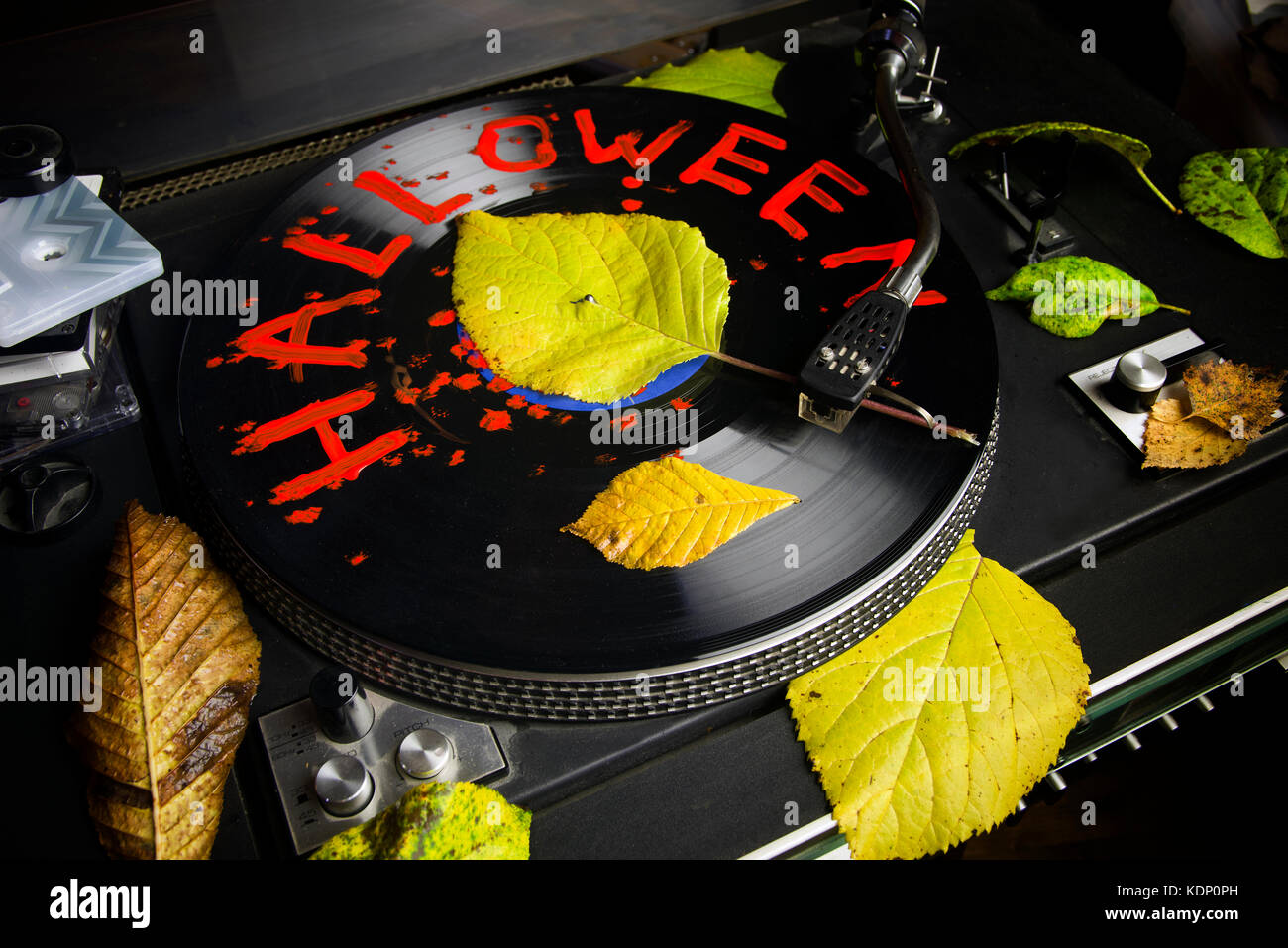 Writing record player hi-res stock photography and images - Alamy