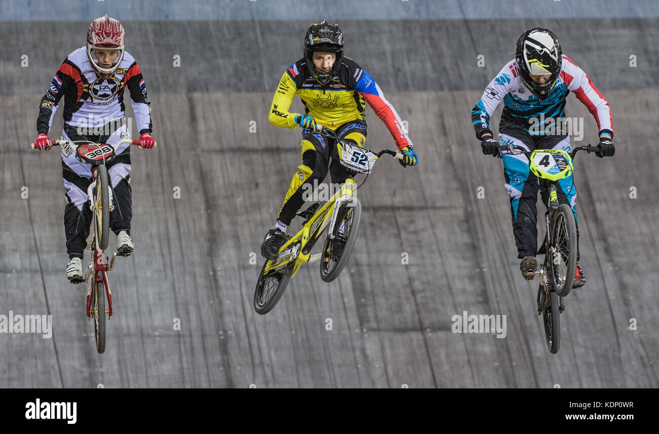 Manchester national cycling centre hi-res stock photography and images ...