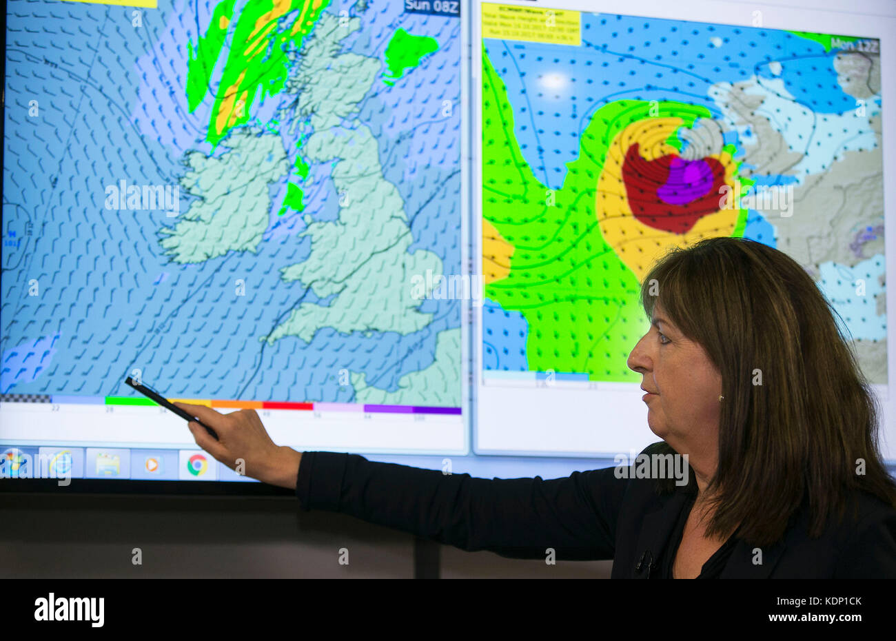 Weather forecaster ireland hi-res stock photography and images - Alamy