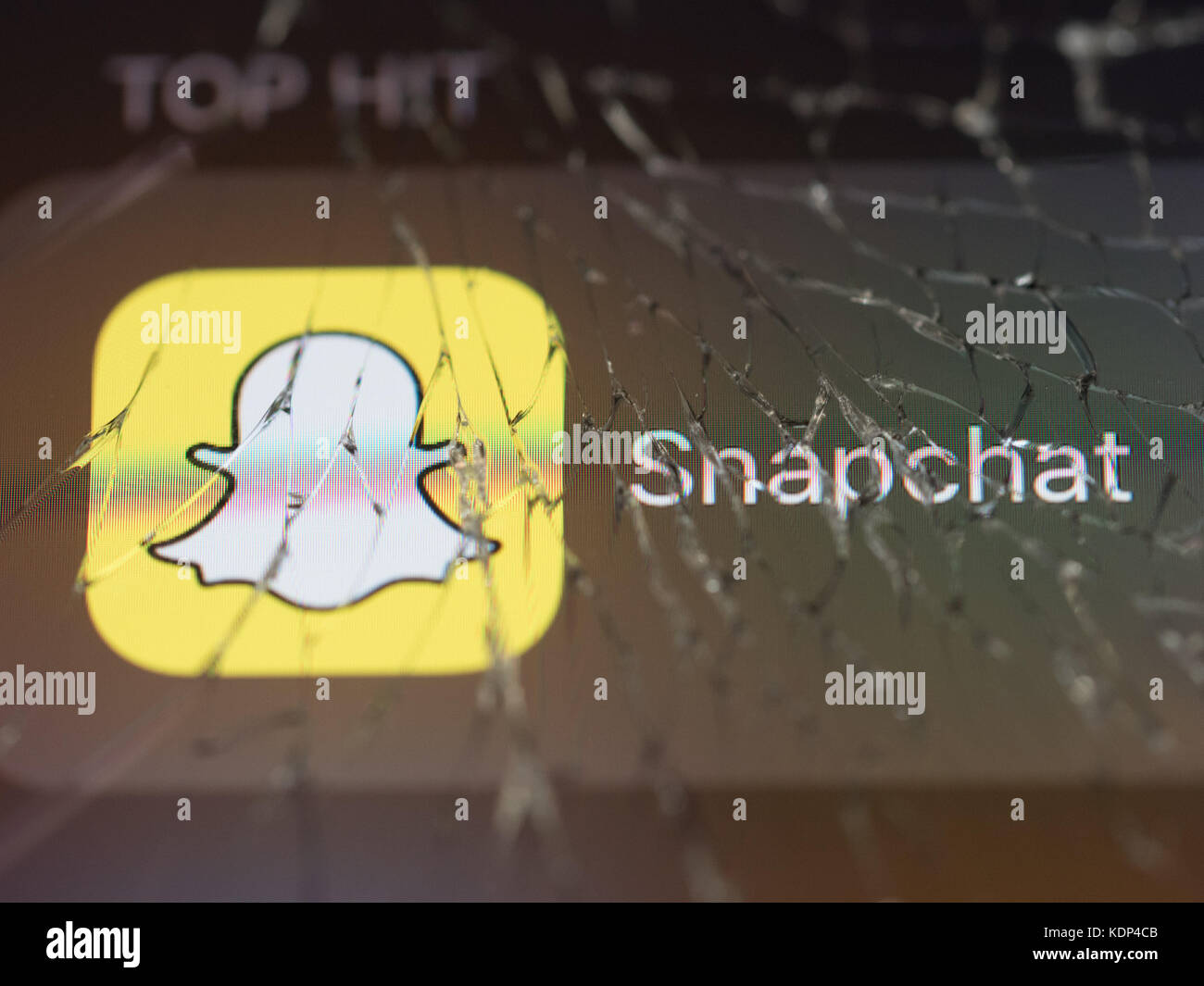 Snapchat logo hi-res stock photography and images - Alamy
