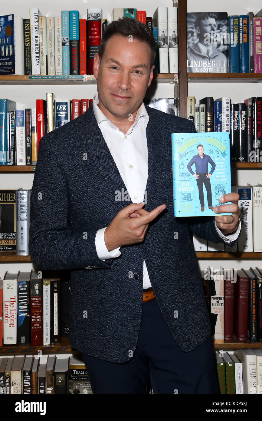 HUNTINGTON, NY-OCT 10: Jeff Rossen signs copies of his book, "Rossen to ...