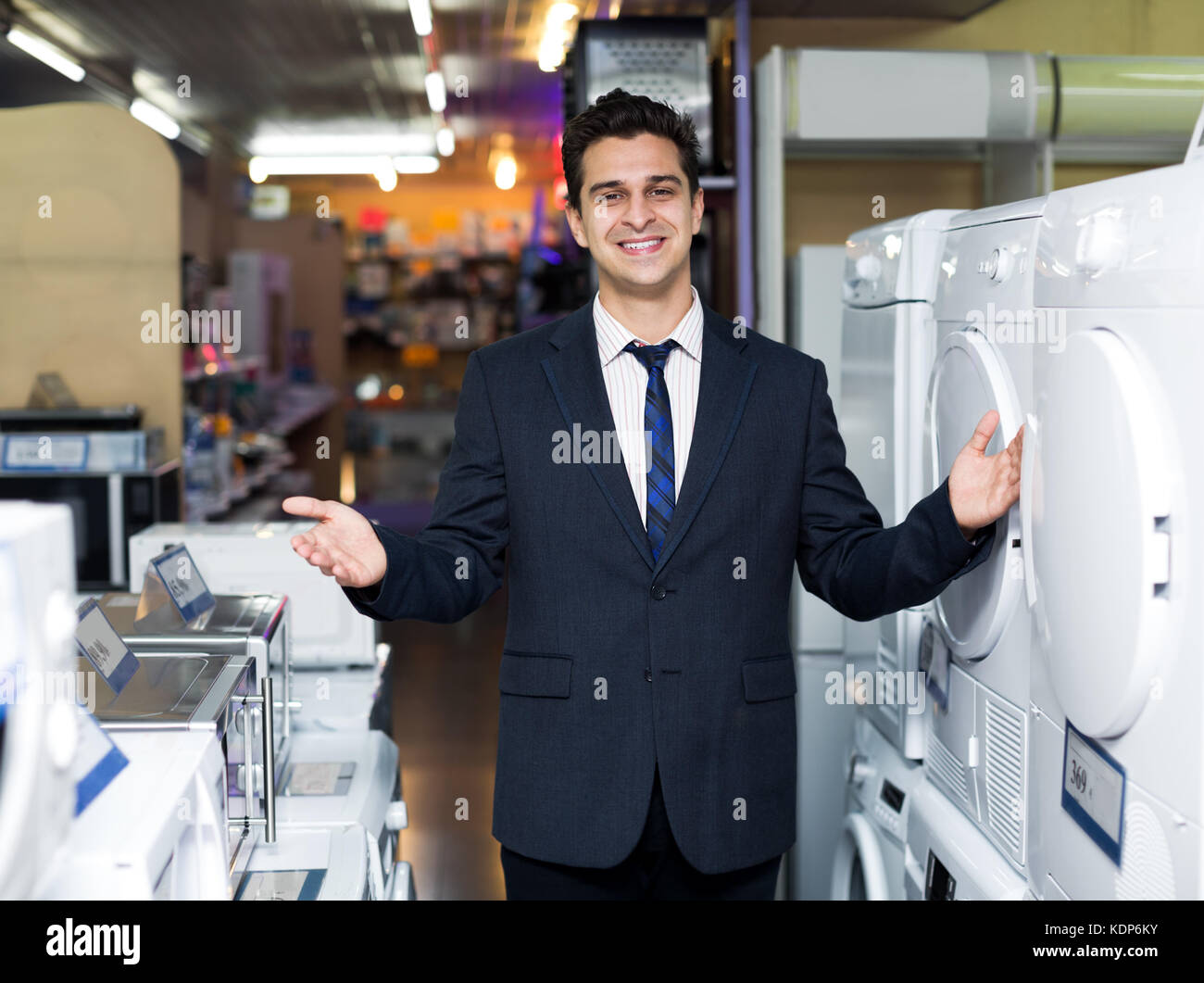 Electric refrigerator salesman hi-res stock photography and images - Alamy