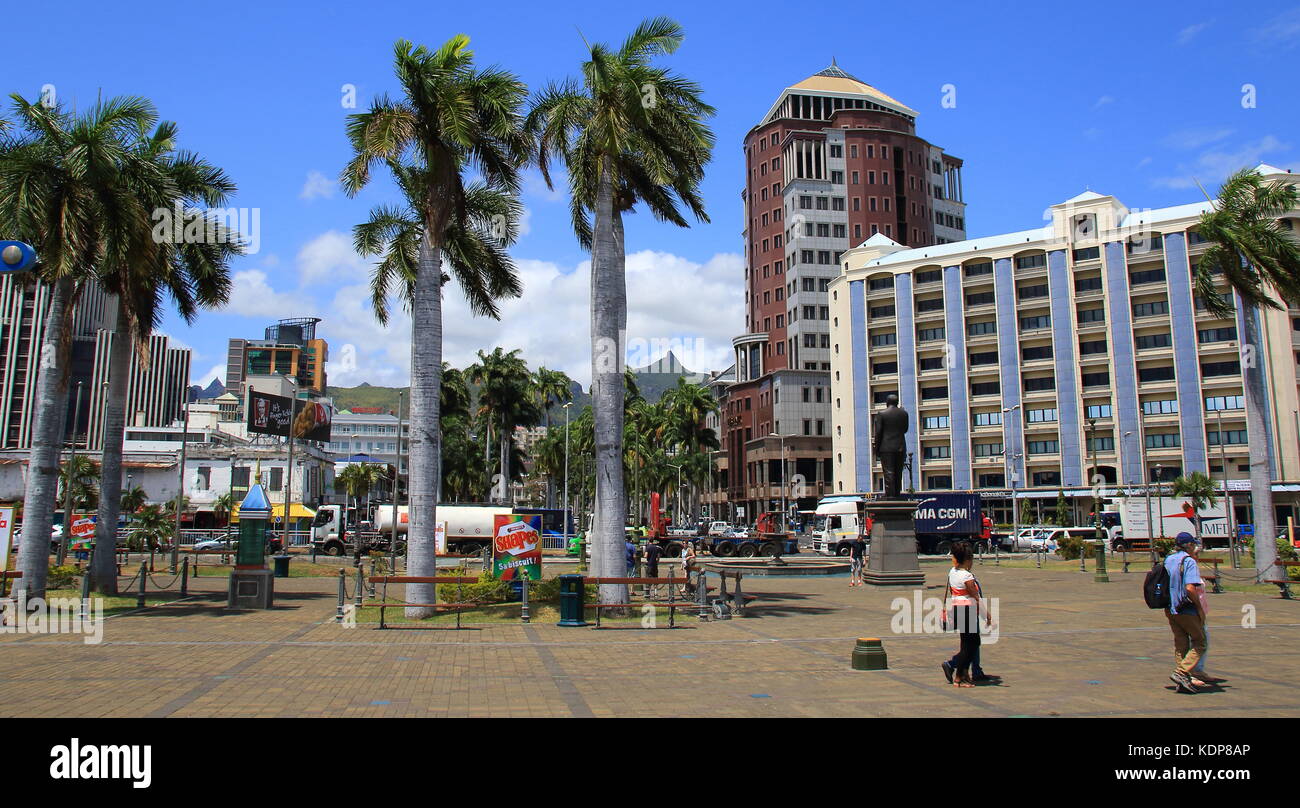 Tourismtourists hi-res stock photography and images - Alamy