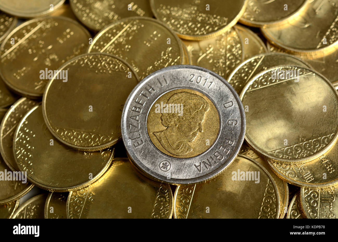 Pile of Canadian Currency coins Stock Photo - Alamy