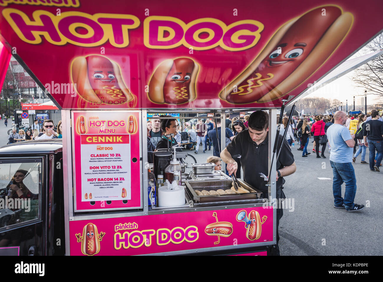 Hot dogs stall hi-res stock photography and images - Alamy